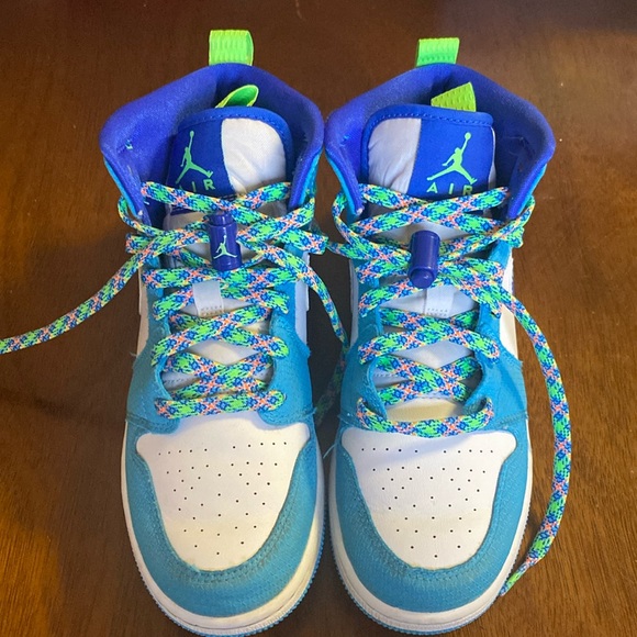 Jordan | Shoes | Airjordan Mid Se Sprites | Poshmark